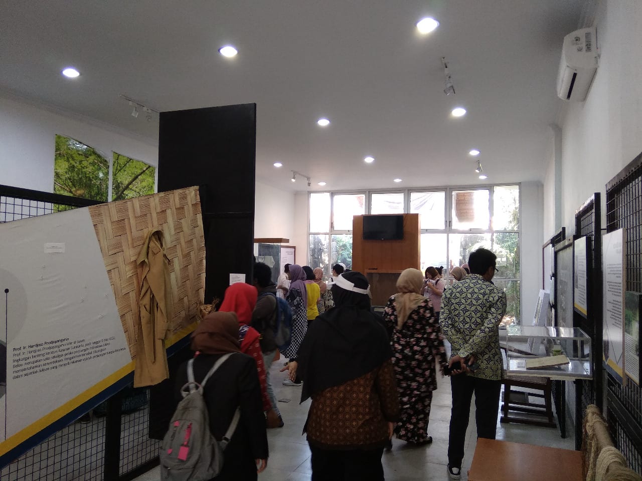 Museum UGM Dikunjungi Mahasiswa dari Mancanegara – MUSEUM – UGM