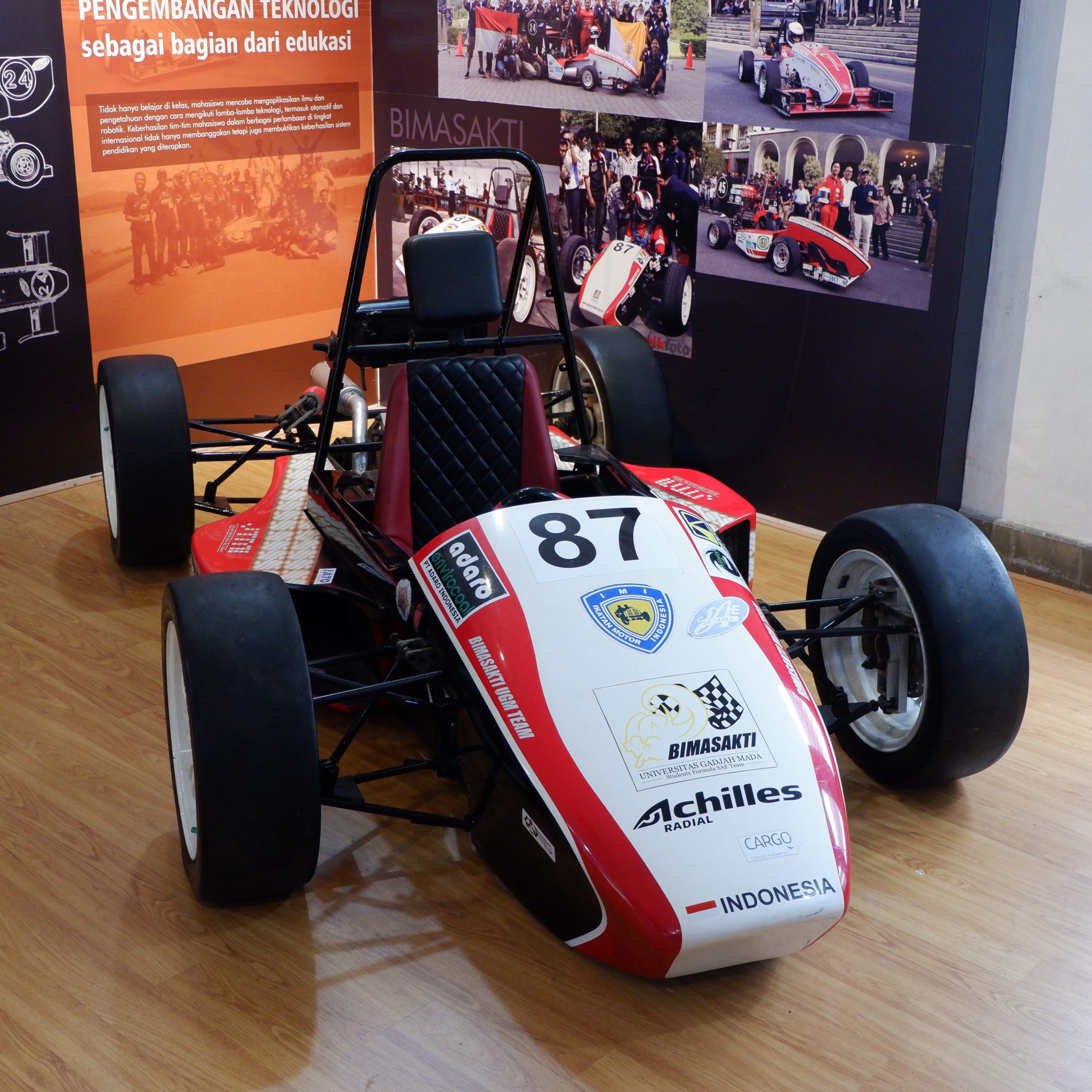 Mobil Formula Tim Bimasakti (Generasi Pertama) – MUSEUM – UGM